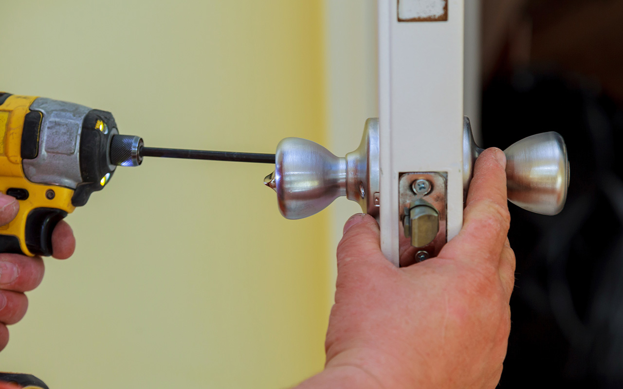 How to Choose the Perfect Hardware for Your Doors - Smith & DeShields